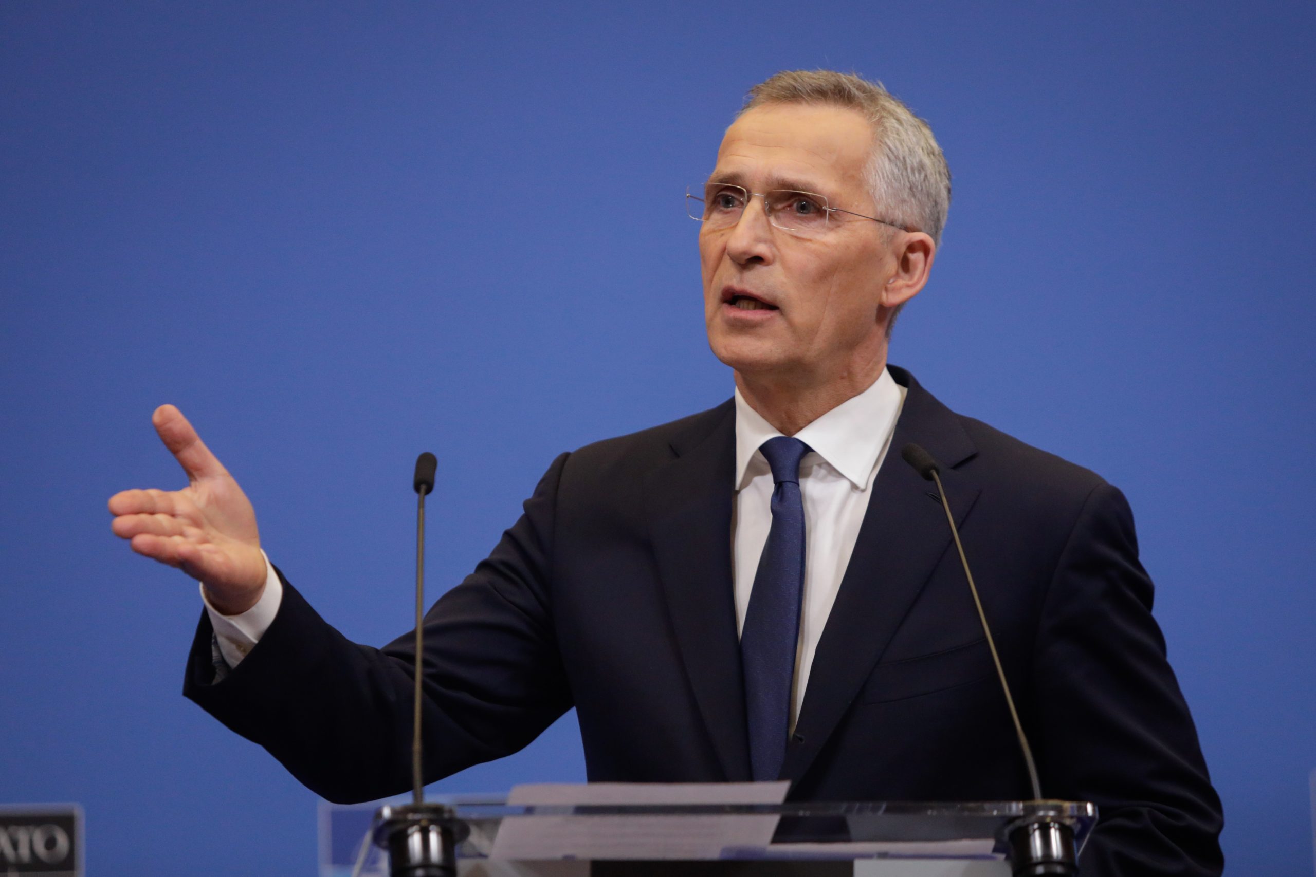 Secretarul general al NATO: „Suntem într-o fază decisivă a războiului ...