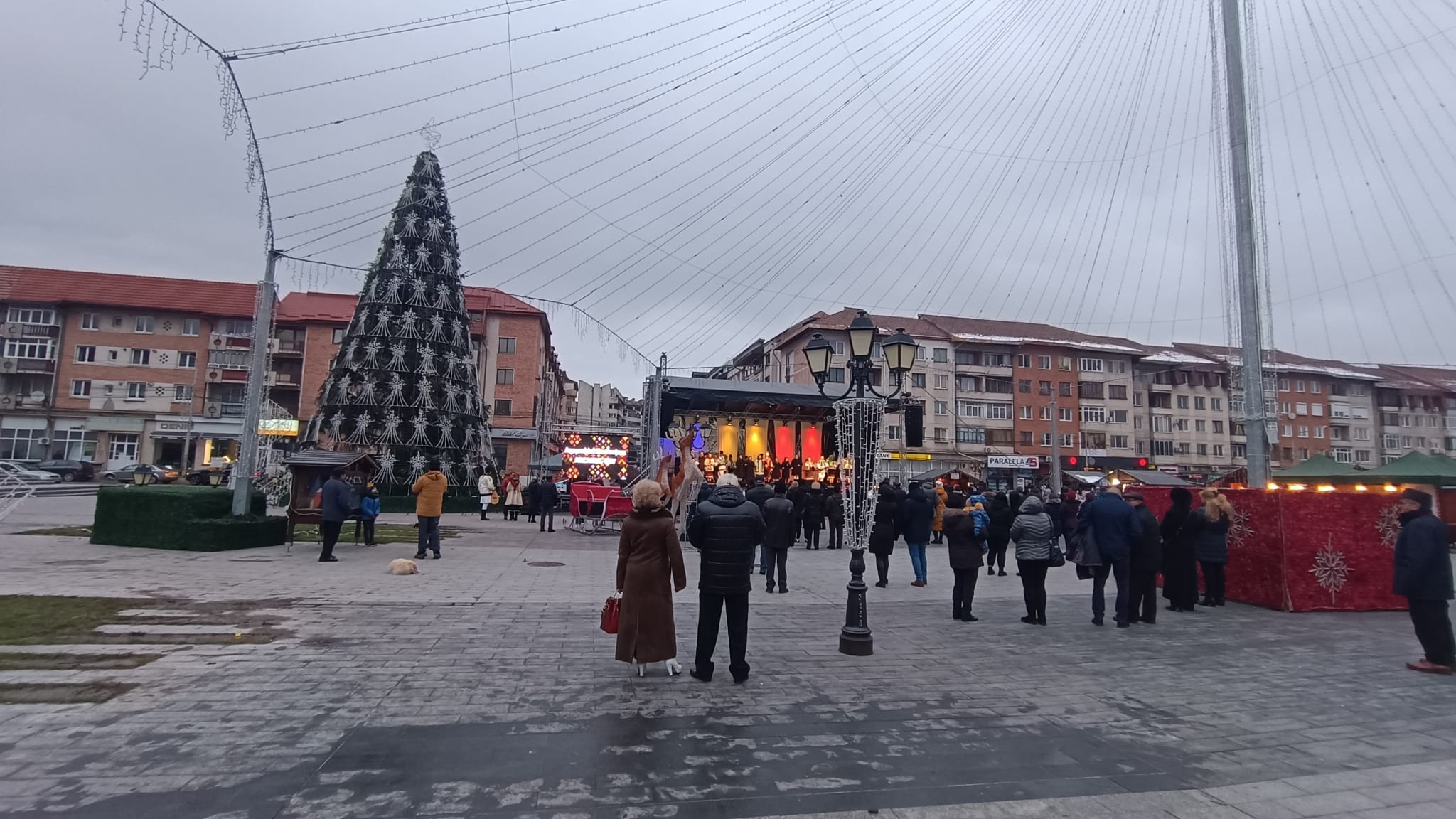 Pe 28 noiembrie, de Ziua Bucovinei, se deschide oficial târgul de ...