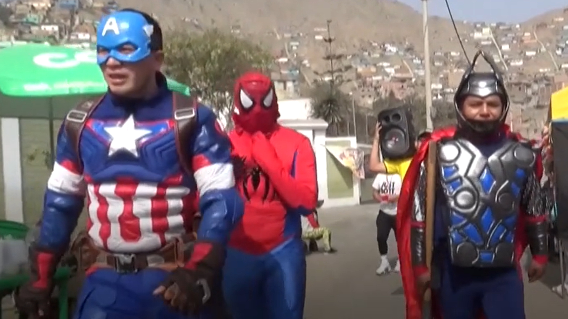 Patru traficanți de droguri au fost prinși în Peru de polițiști ...