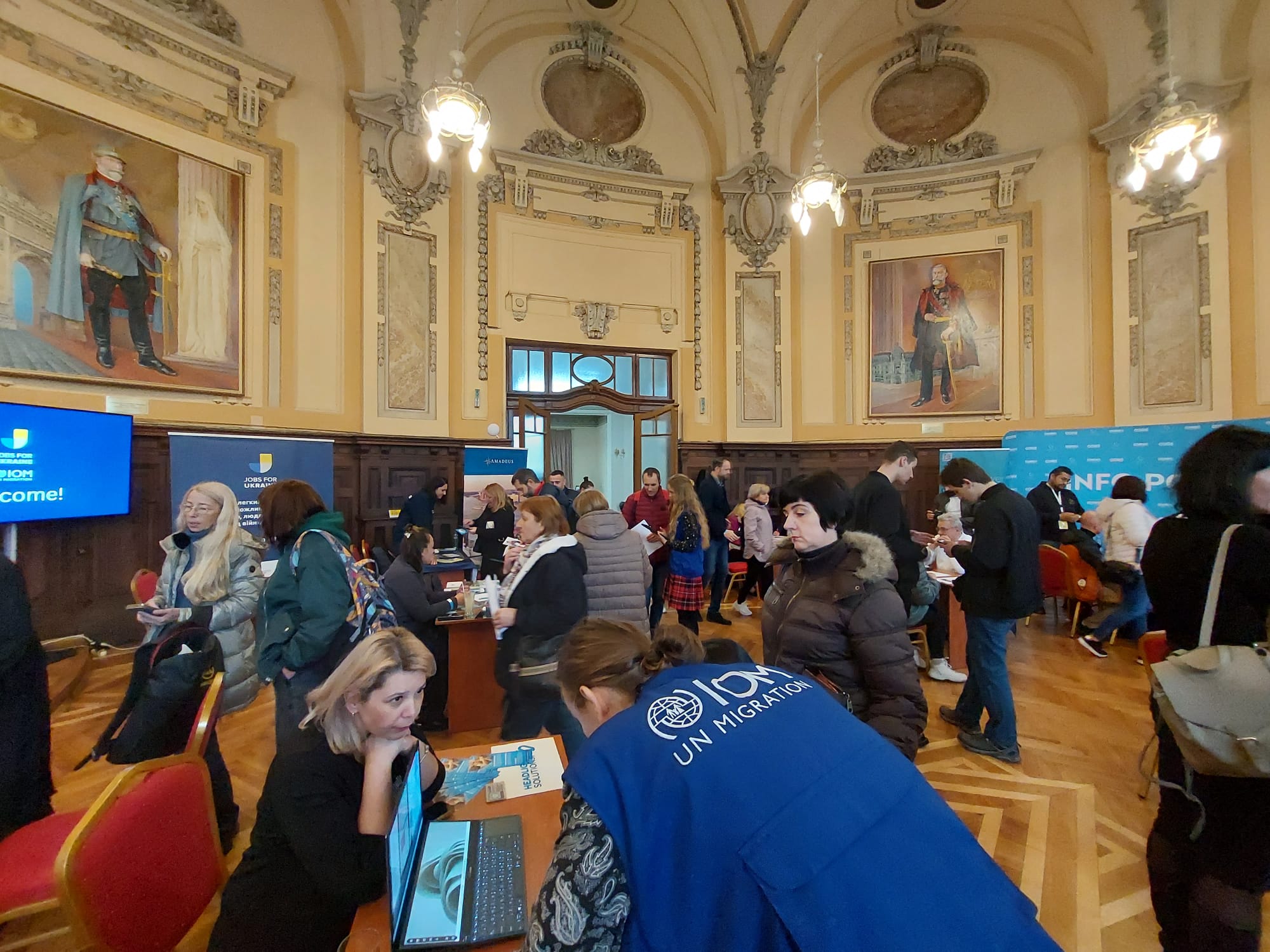 Târg de joburi pentru refugiații ucraineni în București | AUDIO : Europa FM