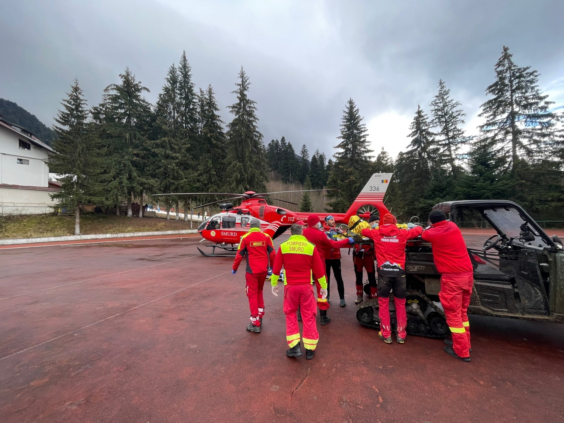 Tânără de 17 ani, accidentată pe munte, salvată cu ajutorul ...