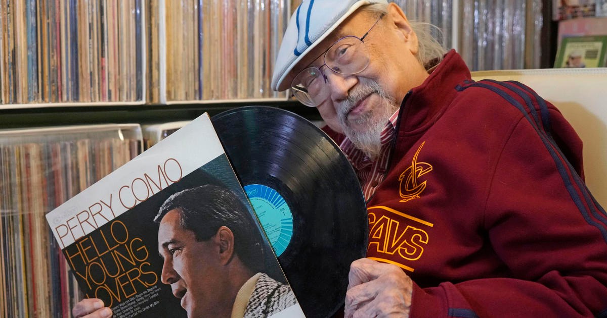 S-a stins din viață cel mai longeviv DJ din lume: „unchiul Ray” avea 98 ...