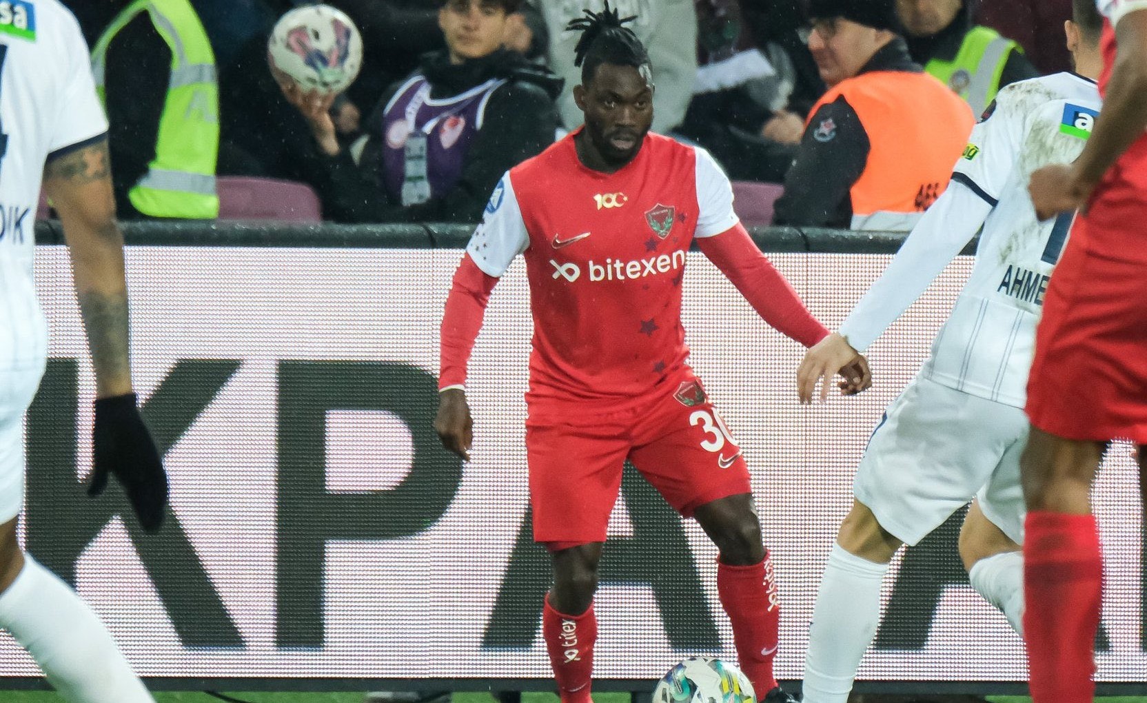 Turcia: Fotbalistul Christian Atsu, fost atacant în Premier League ...