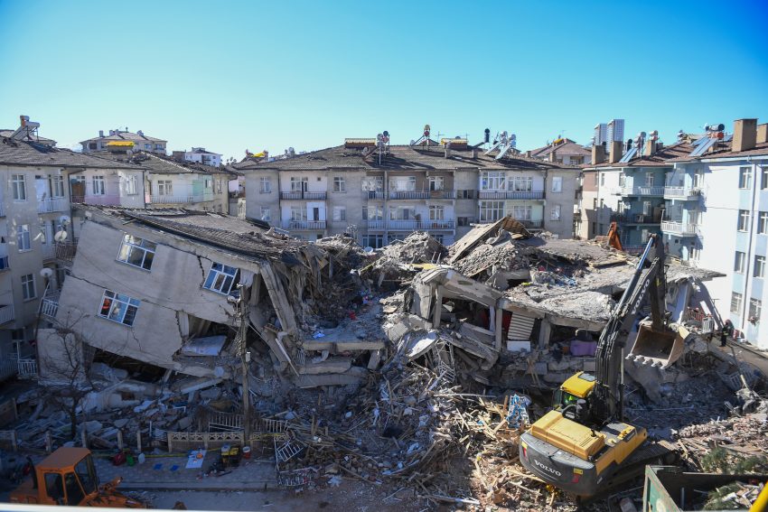 Cutremurele din Turcia și Siria: Peste 5.000 de persoane au murit iar ...