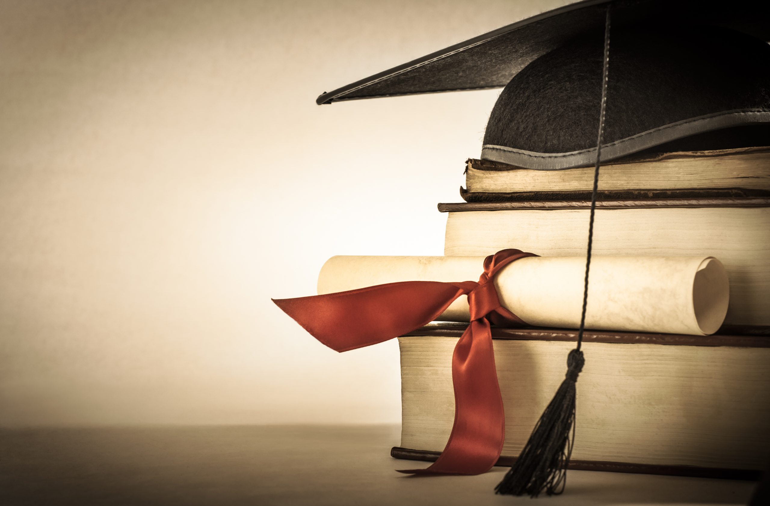 50 de ani pentru un doctorat: Un student din Anglia și-a finalizat ...