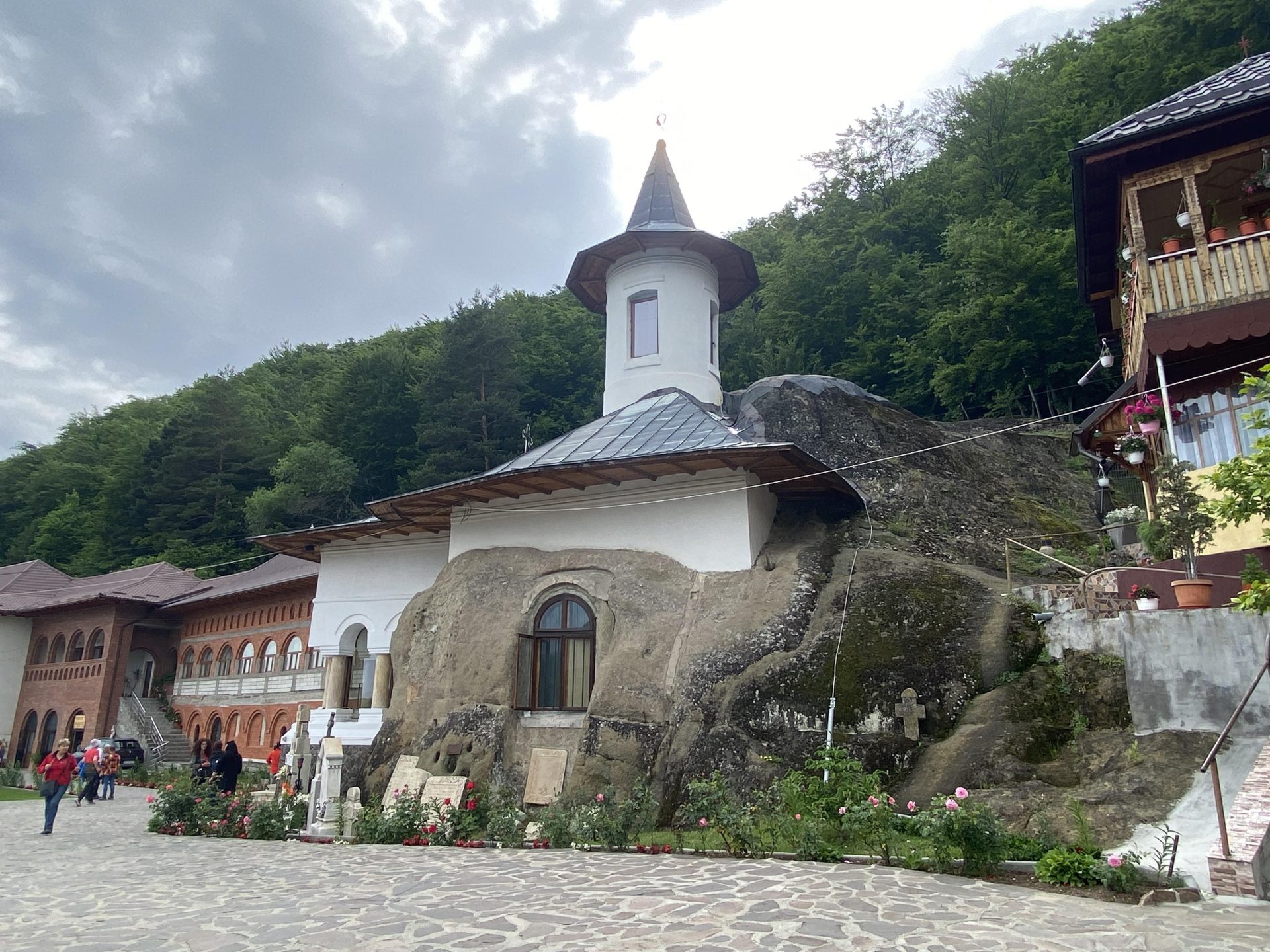 Icoana de la Mănăstirea Nămăiești, considerată a fi cea mai veche din ...