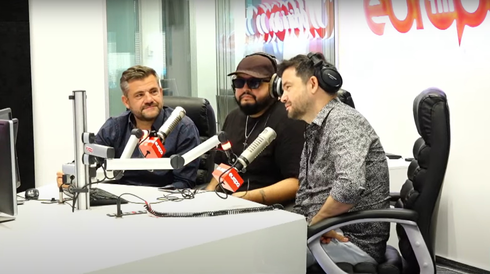 Deșteptarea: 3 Sud Est și Andia au adus piesa “Inseparabili” la Radio ...