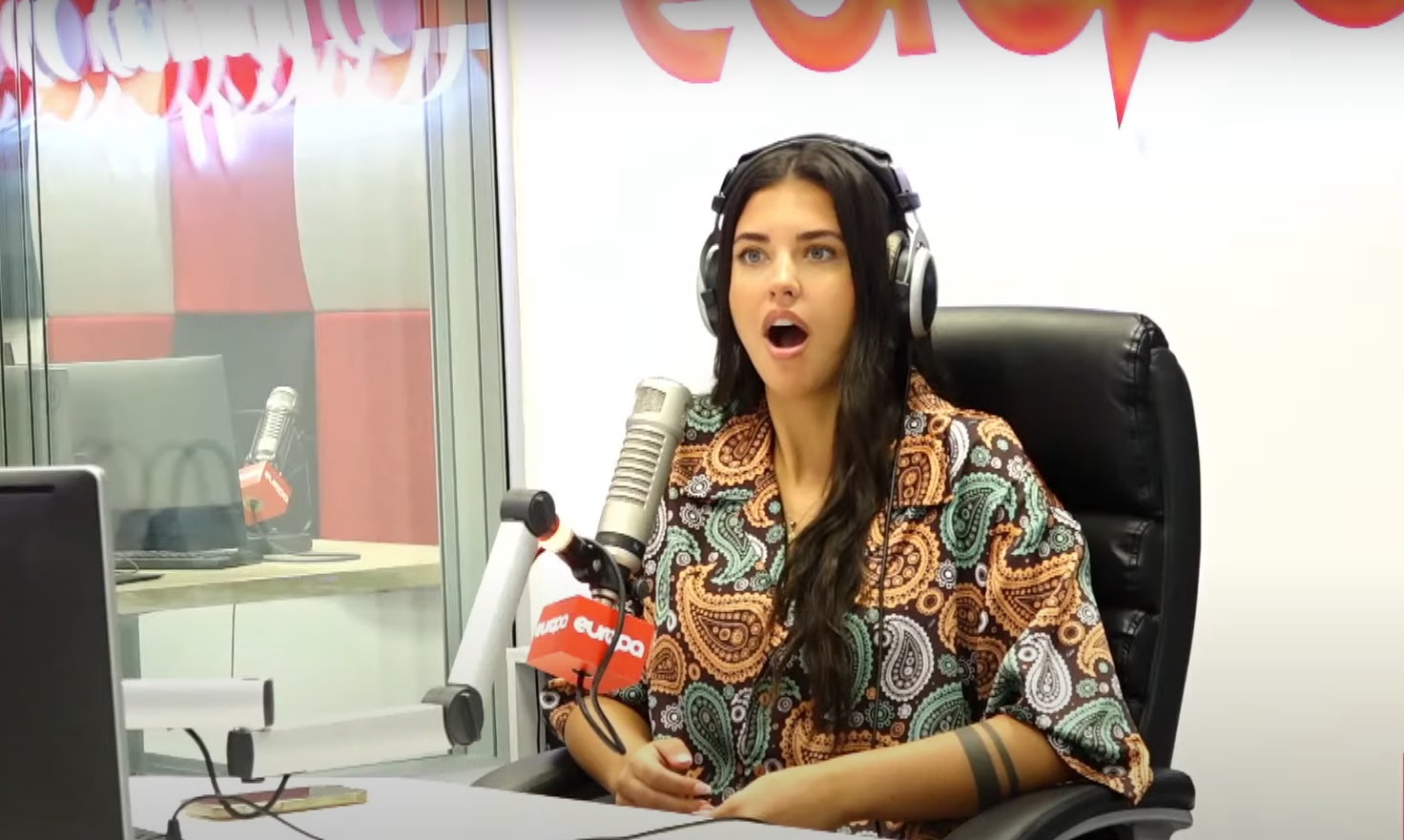 Antonia a adus piesa “Ping Pong” la Radio Voting, în Deșteptarea ...