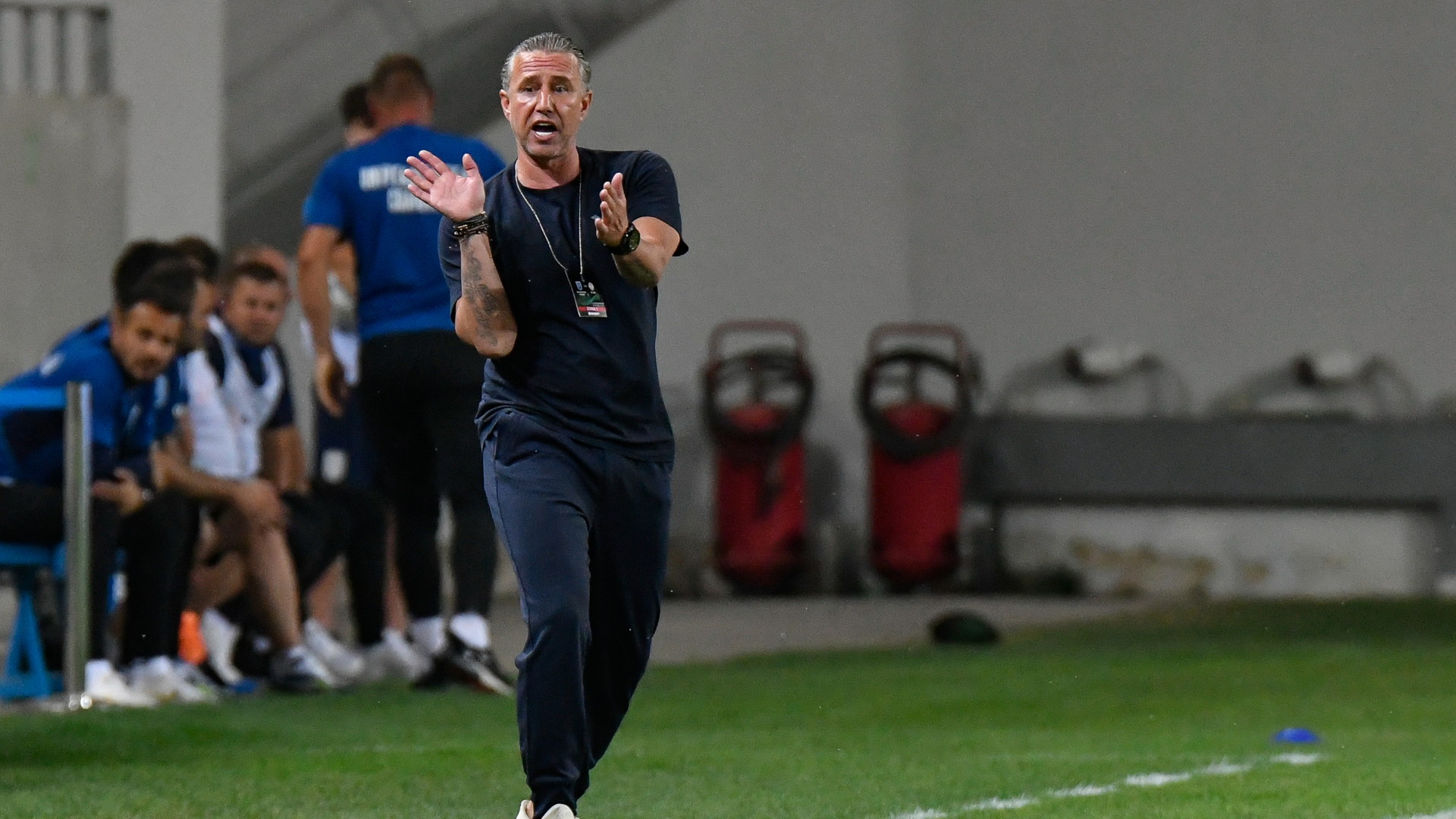 Laurențiu Reghecampf, prezentat oficial la Universitatea Craiova | AUDIO : Europa FM