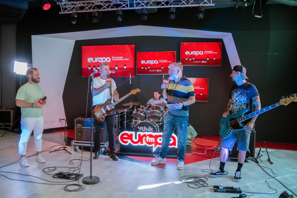 Vunk a lansat în Deșteptarea de Vară piesa “Ochi de blugi” | VIDEO ...