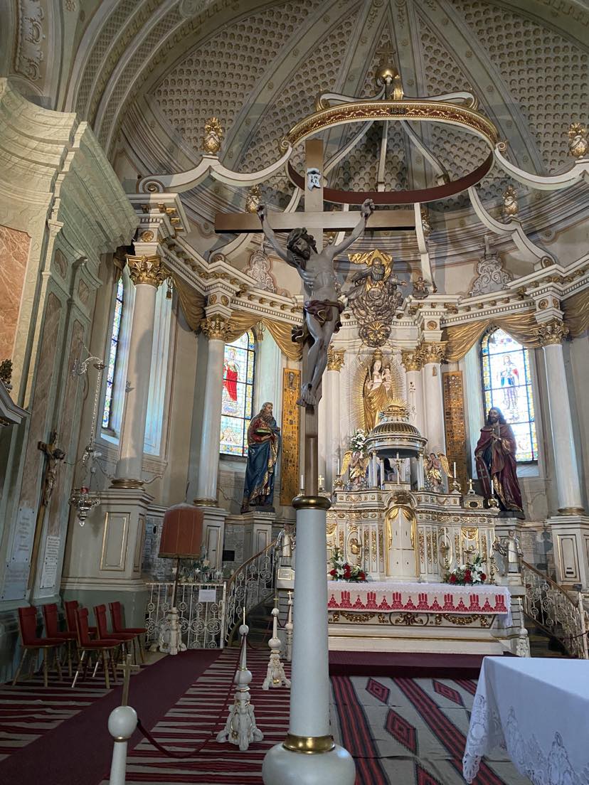 Biserica Sfânta Maria din Șumuleu Ciuc, un loc de rugăciune plin de ...