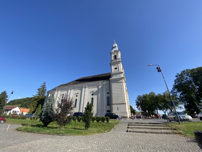 Biserica Sfânta Maria din Șumuleu Ciuc, un loc de rugăciune plin de ...