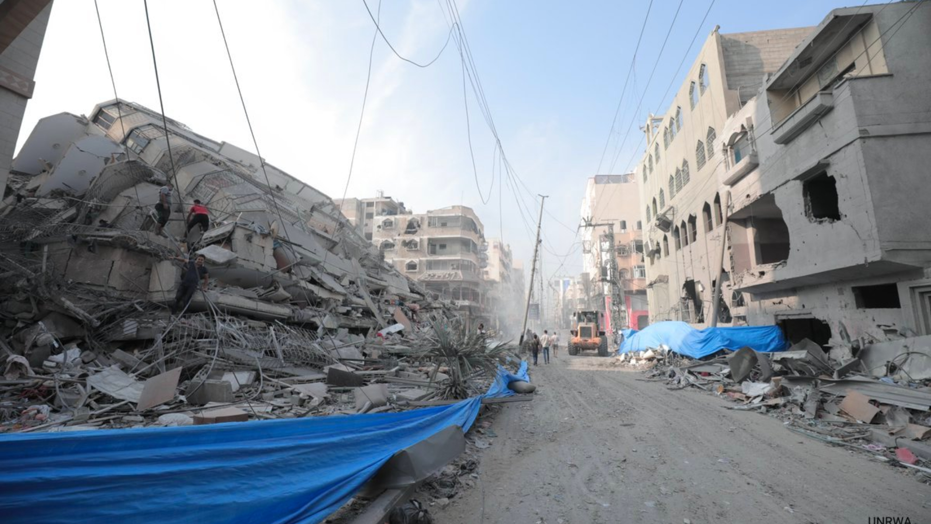 Palestinienii fug din nordul Fâșiei Gaza, după ce Israelul le-a cerut ...