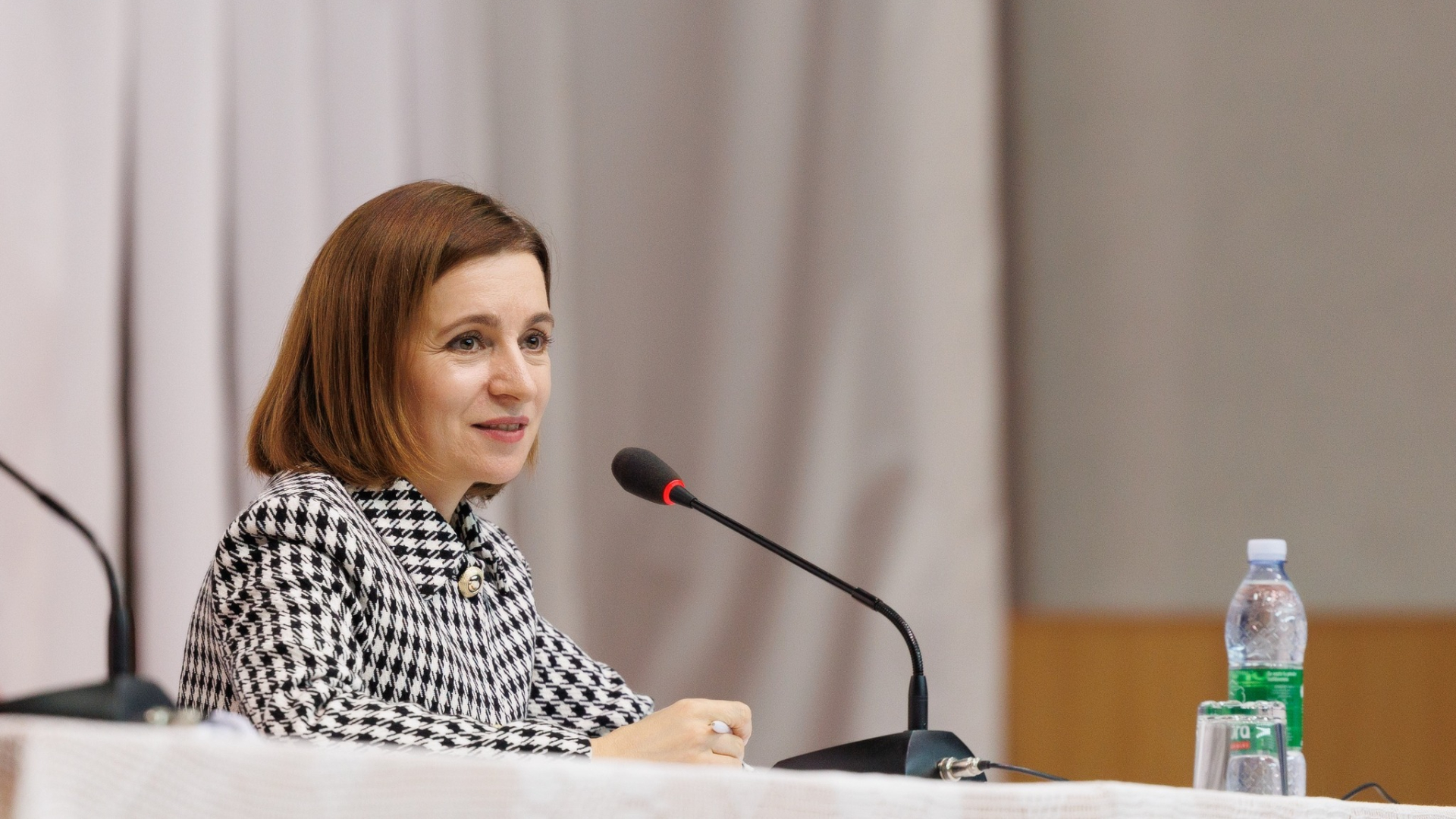 Alegeri prezidențiale în Republica Moldova, turul II. Partidele pro ...