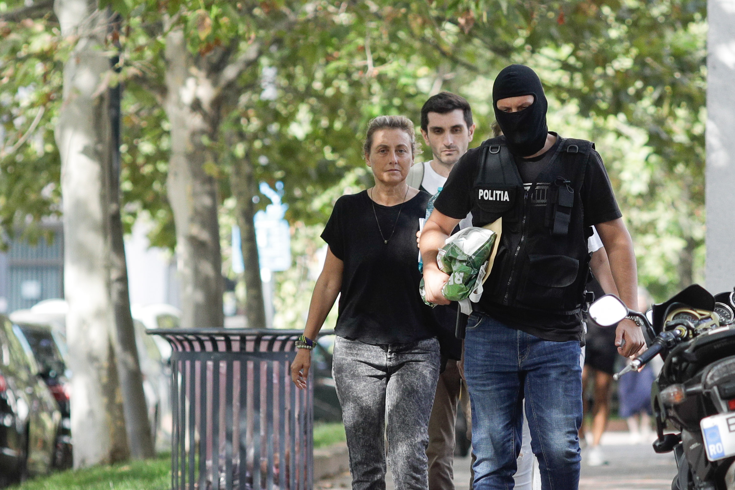 Miruna Pascu, mama lui Vlad Pascu, scapă de arestul la domiciliu ...