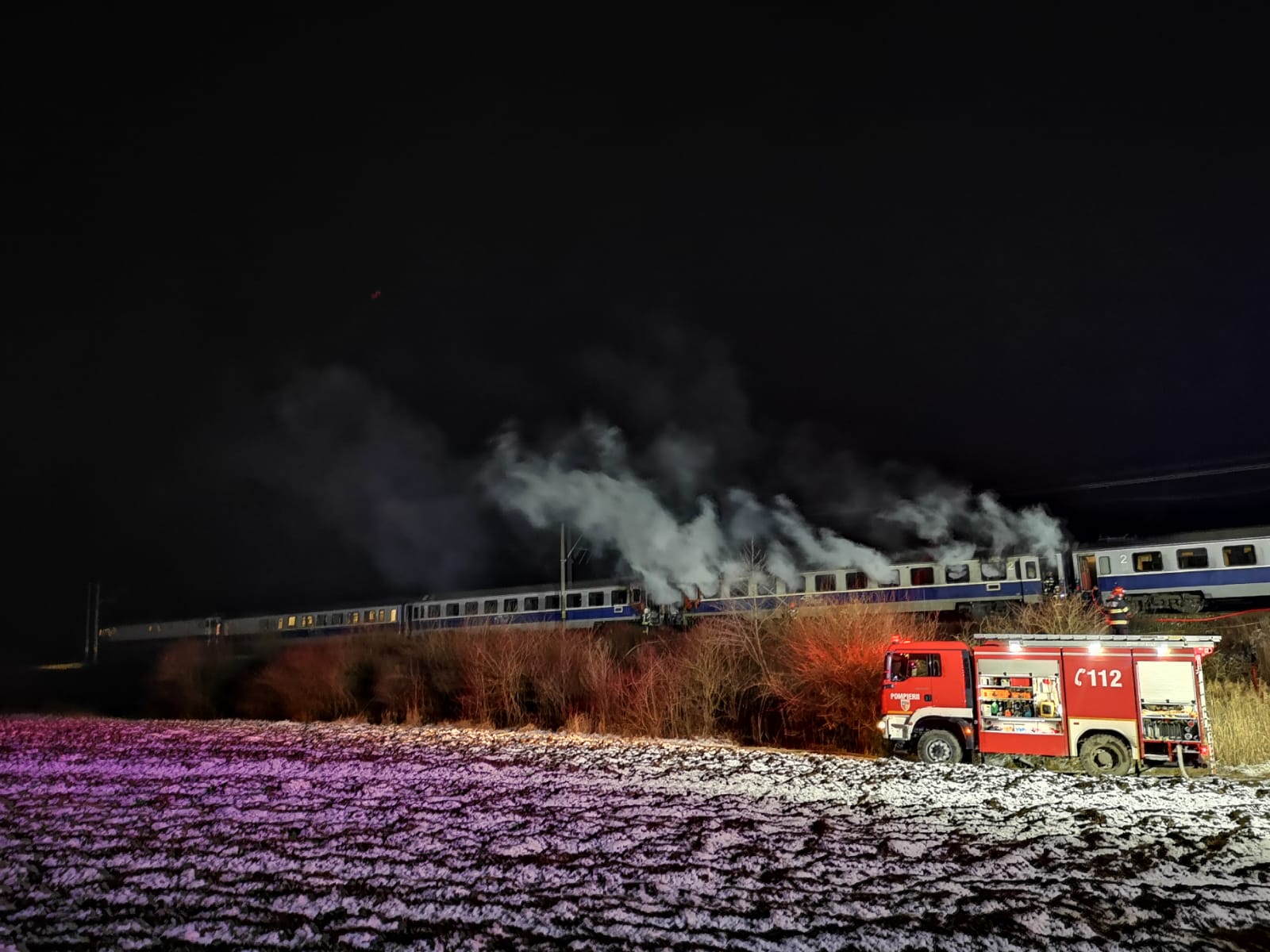 Bistrița-Năsăud: Un tren a luat foc în timpul mersului marți seară. 20 ...
