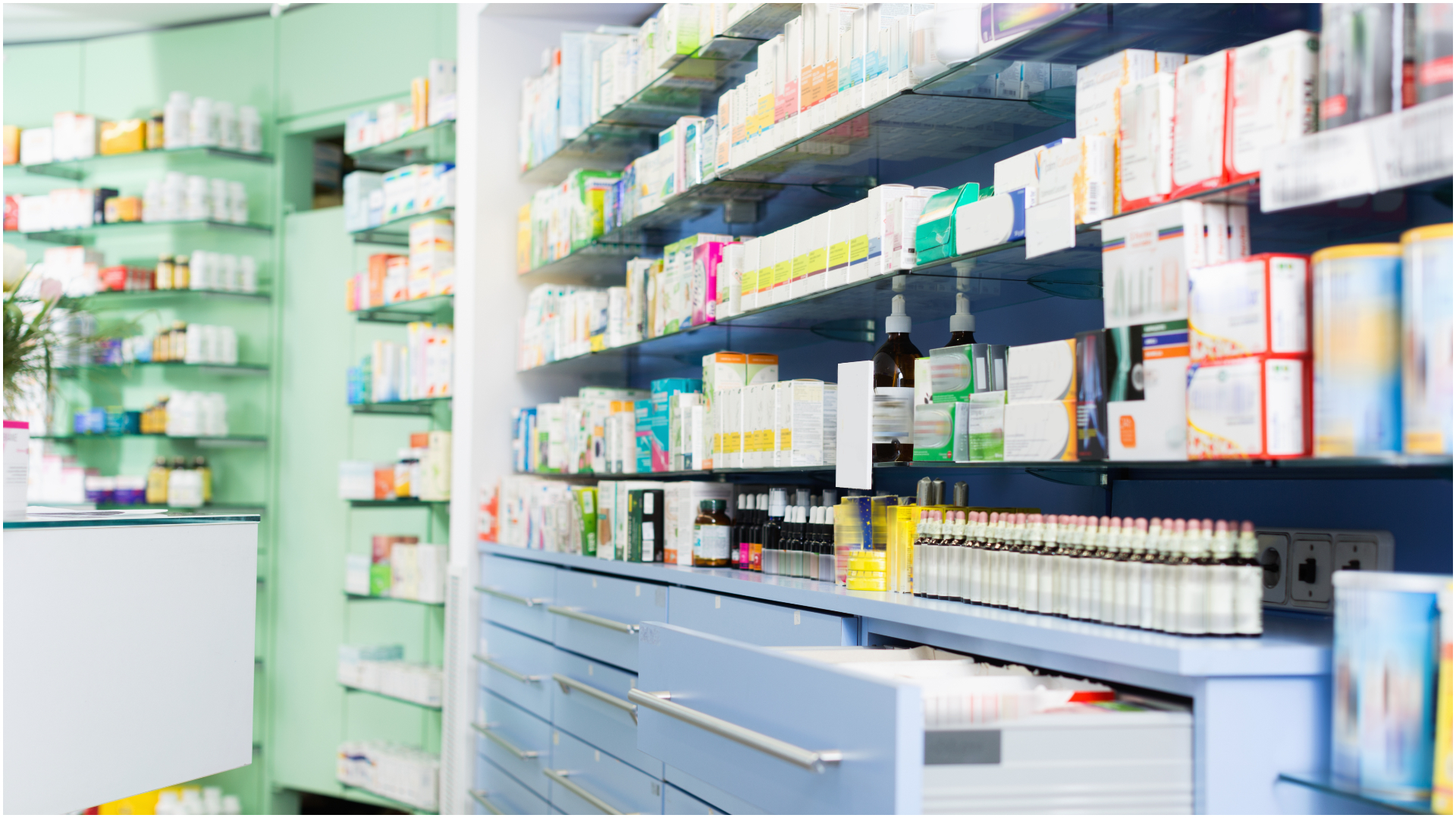 Farmaciile vor fi înființate la cel puțin 250 de metri una de alta în ...