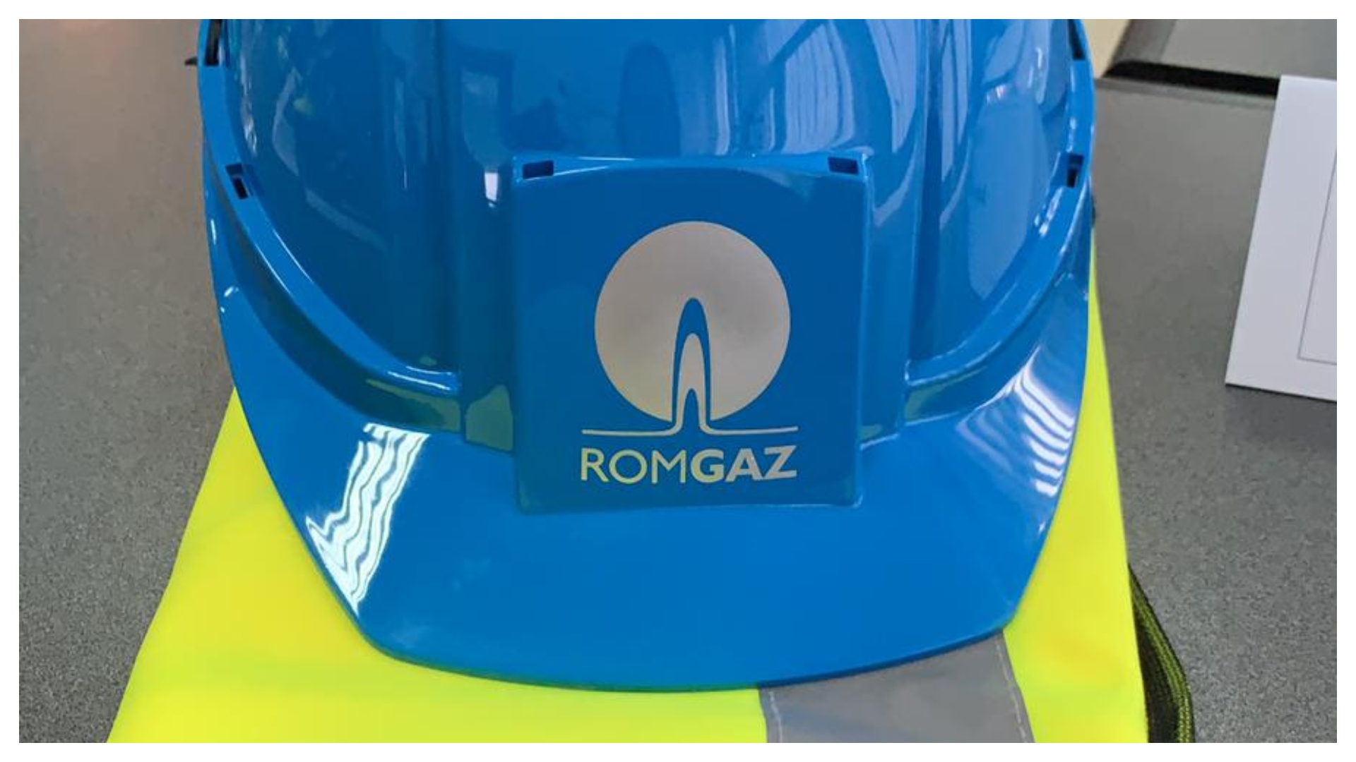 Sindicaliștii Romgaz protestează astăzi în fața sediului societății ...