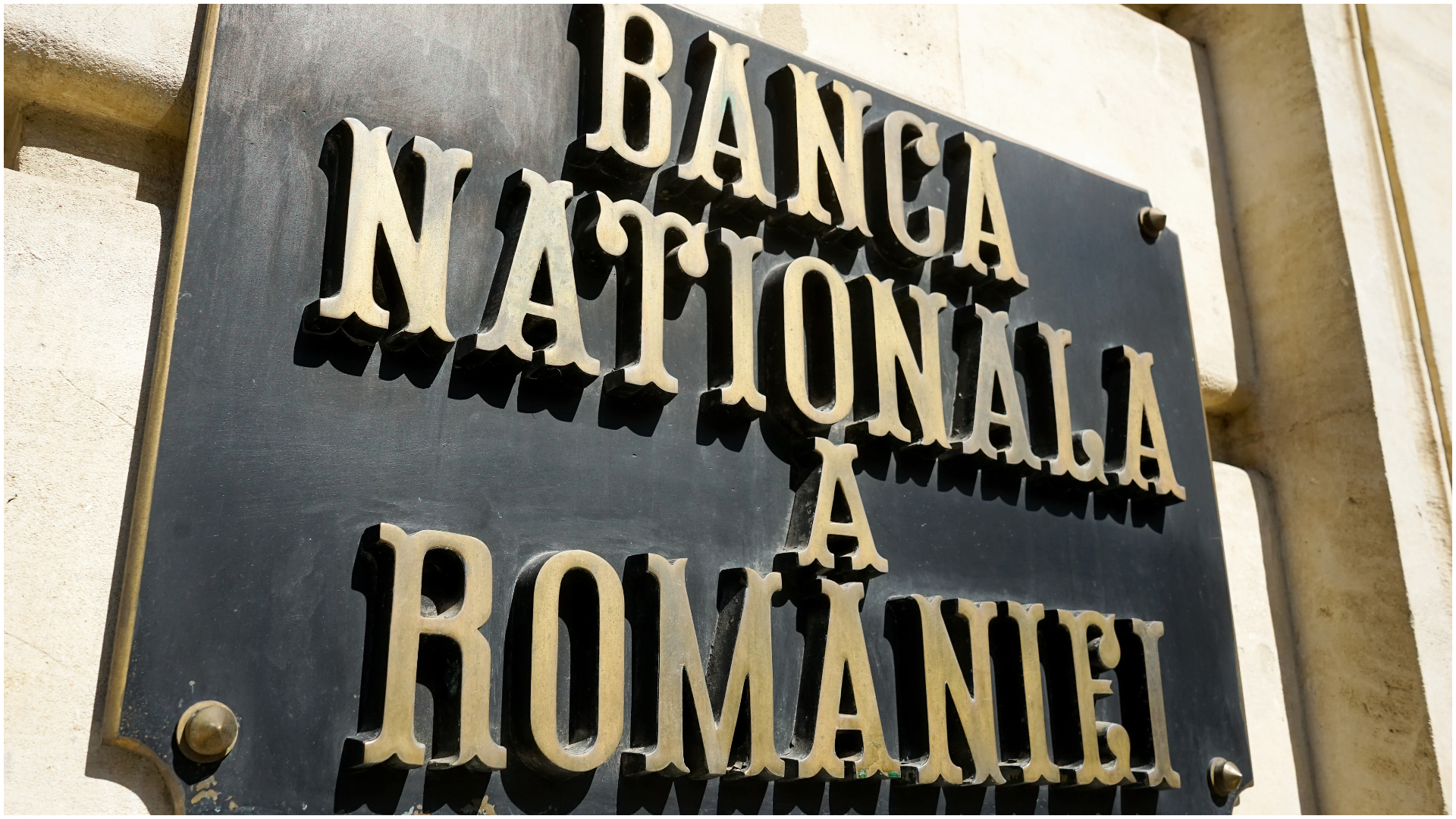 Cursul euro a ajuns miercuri la 5,10 lei : Europa FM