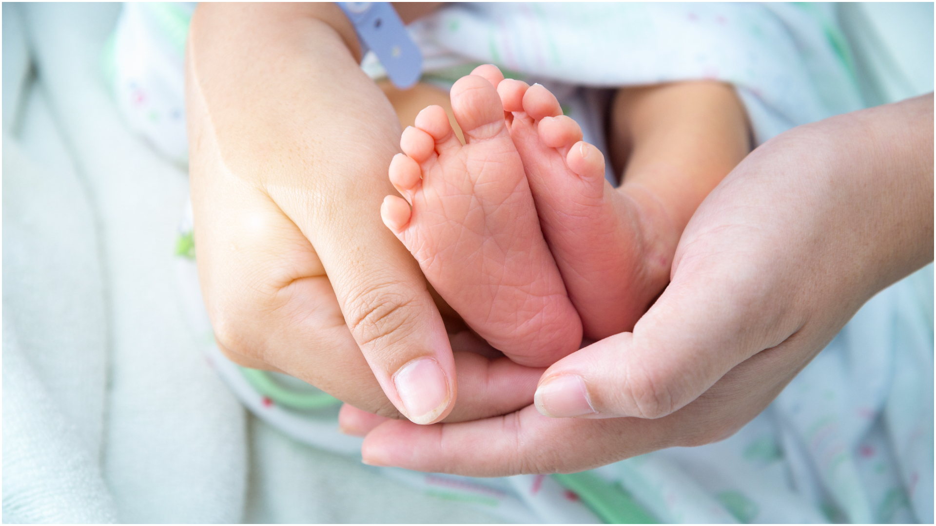 Președinta Asociației Moașelor din România: “Sute de femei au murit sub ...