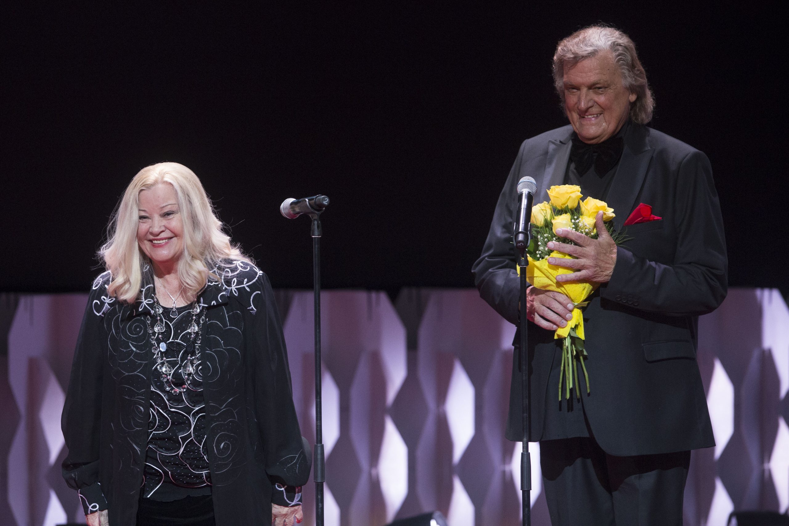 Florin Piersic, scos de la ATI Foișor. Actorul a început să meargă cu ...