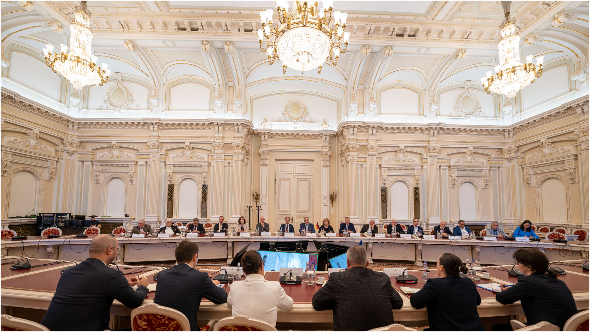 160 de ani de la înființarea Senatului României: Eveniment marcat cu o ...