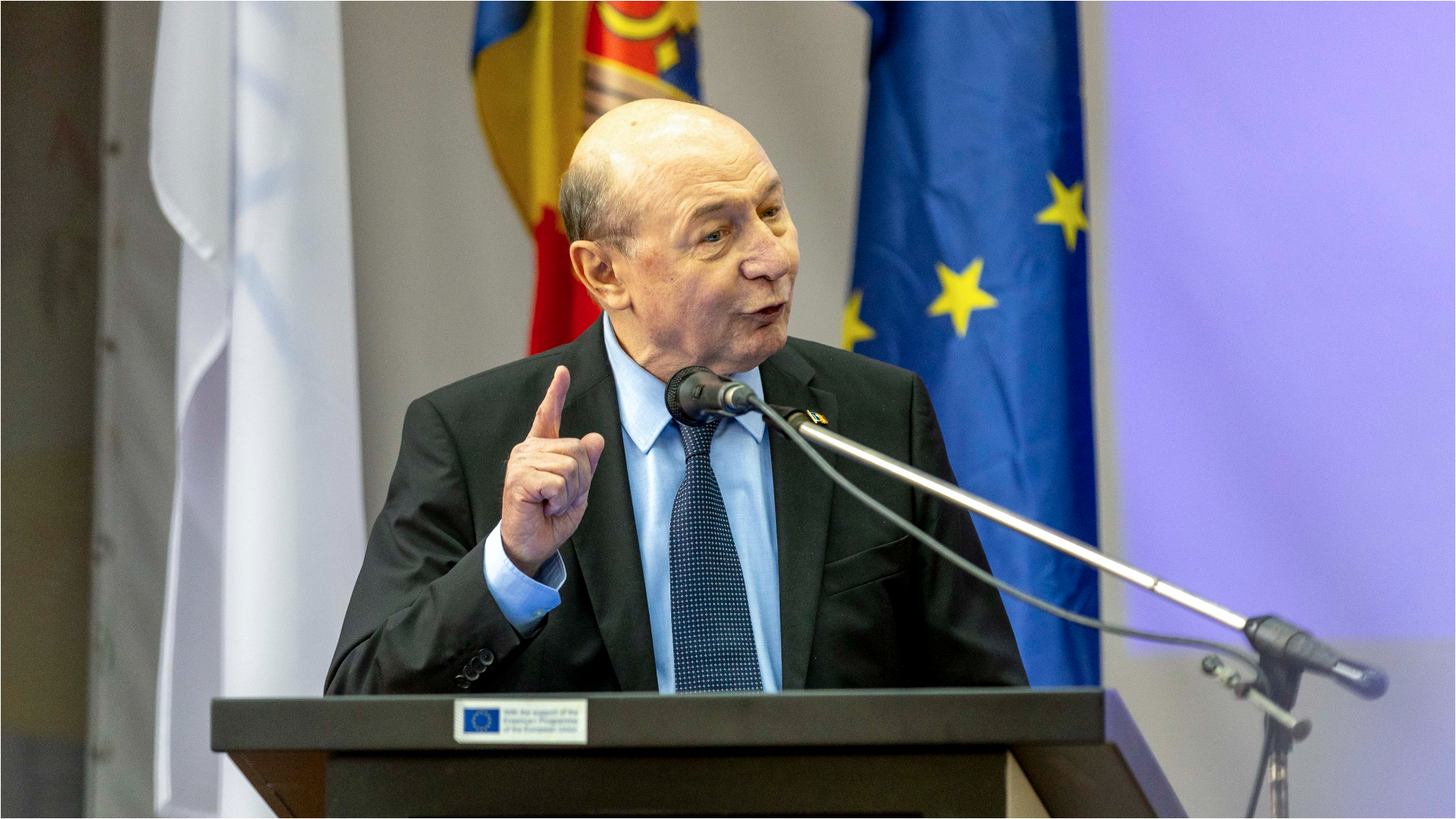 Traian Băsescu, declarații după vot: Nu mă încurcă 5 buletine de vot ...