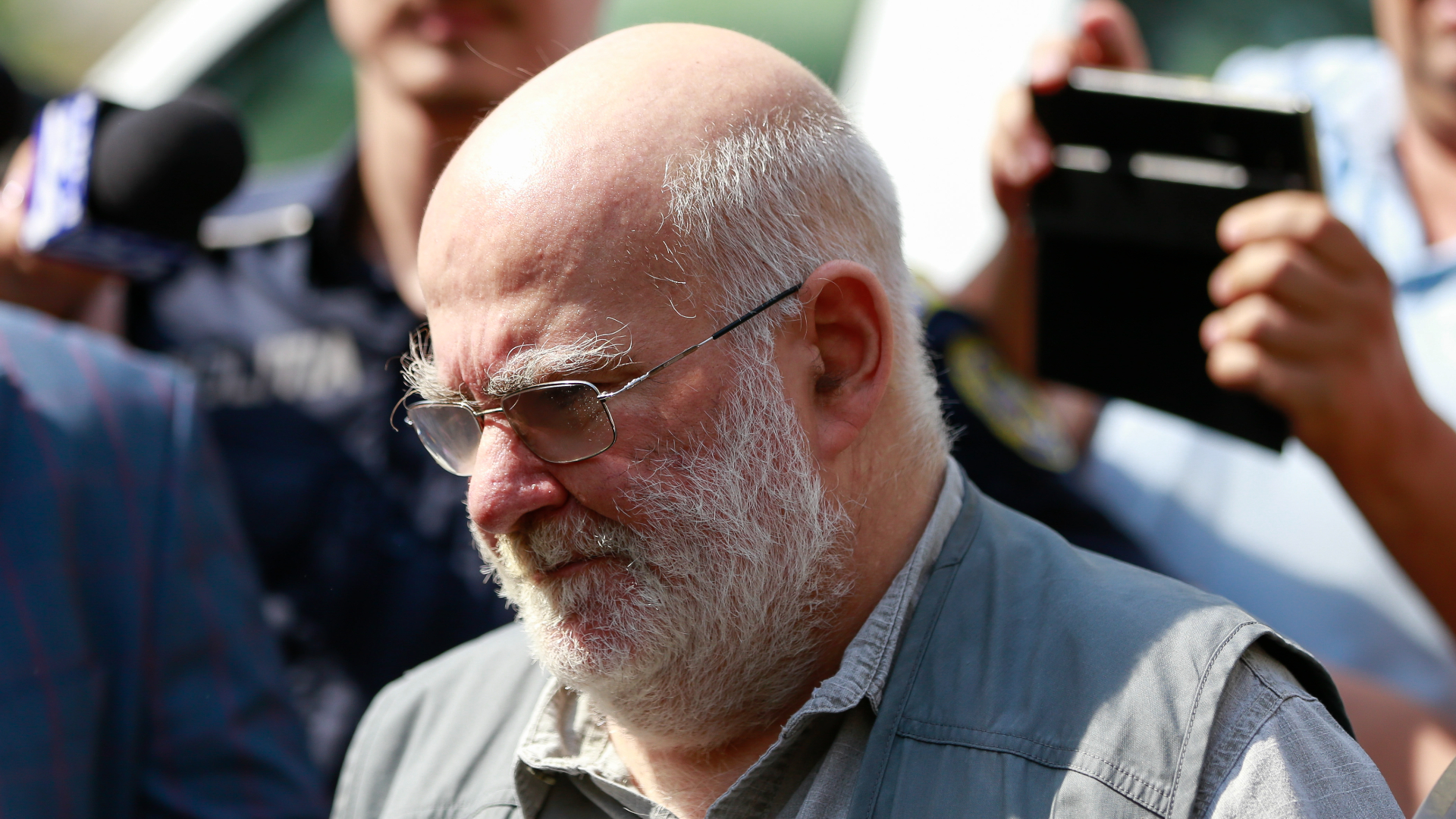 Tribunalul București judecă joi contestația lui Alfred Bulai la arestul ...