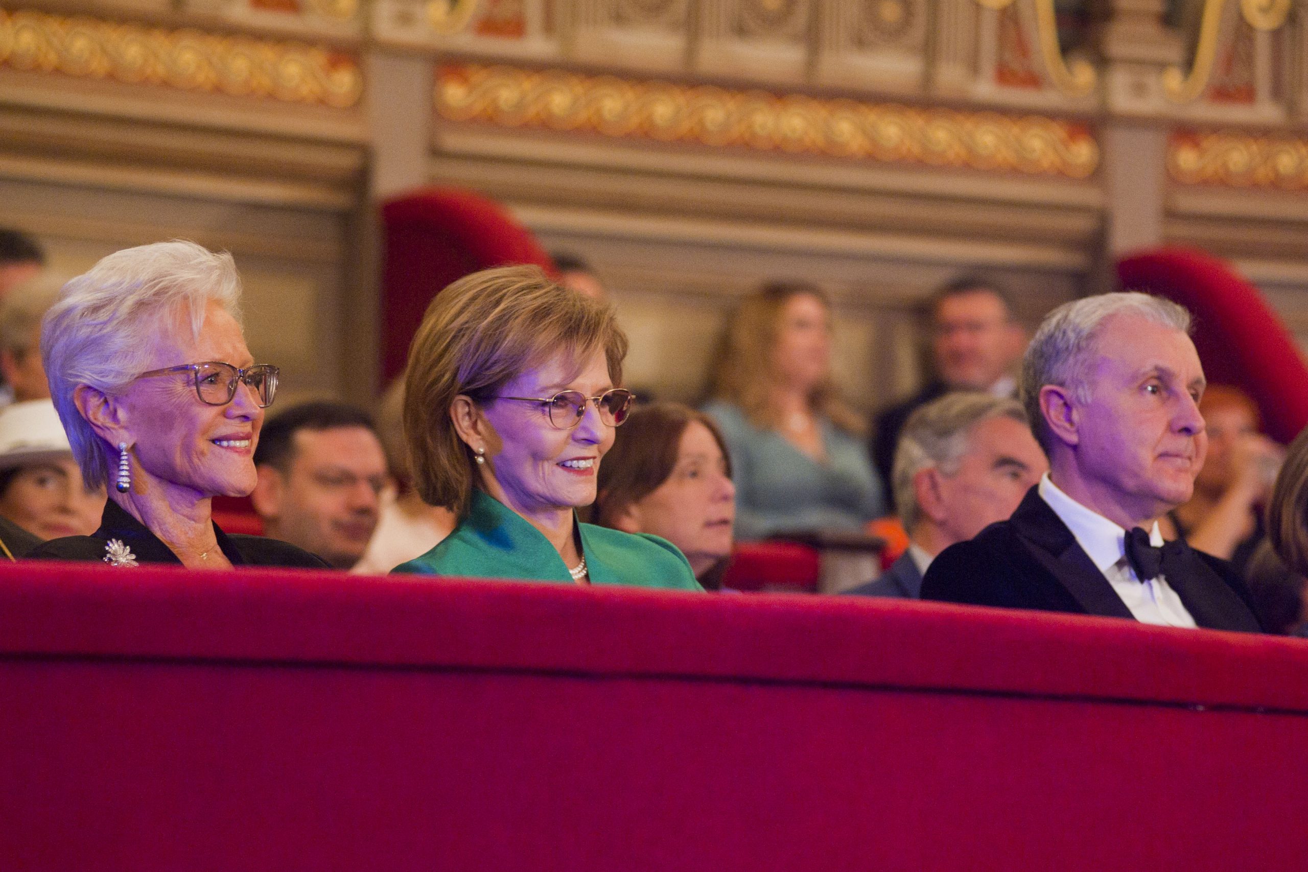 A XV-a ediție a Concertului Regal Caritabil, o ediție a poveștilor de ...