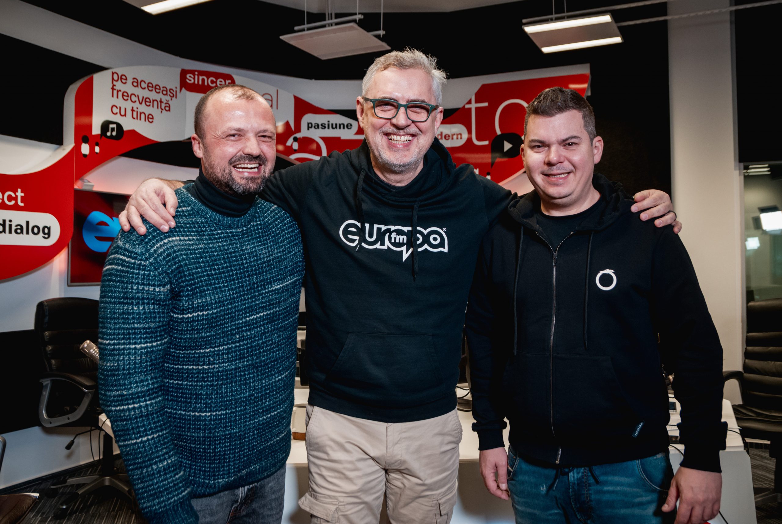 Predare de ștafetă în matinalul Europa FM, odată cu revenirea lui ...