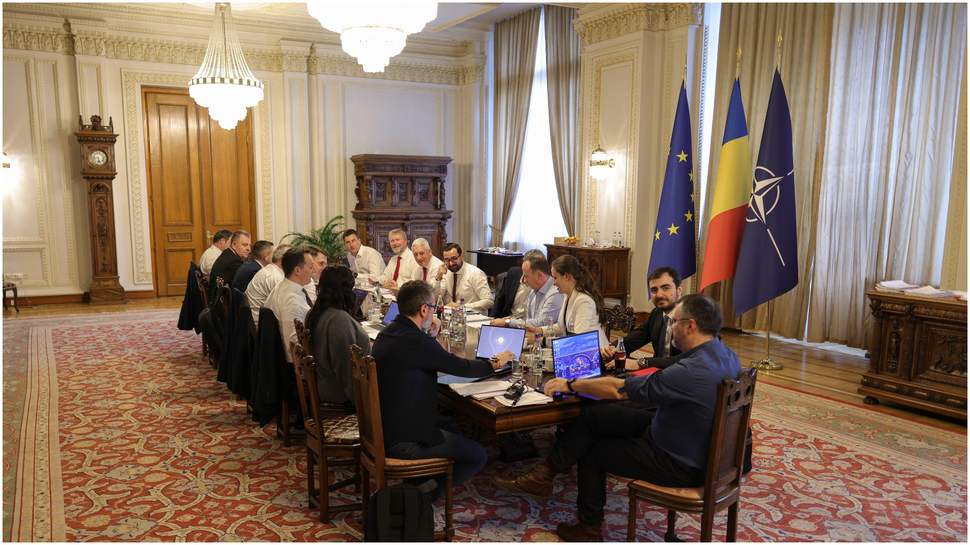 Înțelegere a PSD-PNL-UDMR și Grupul Minorităților Naționale. Viitorul ...