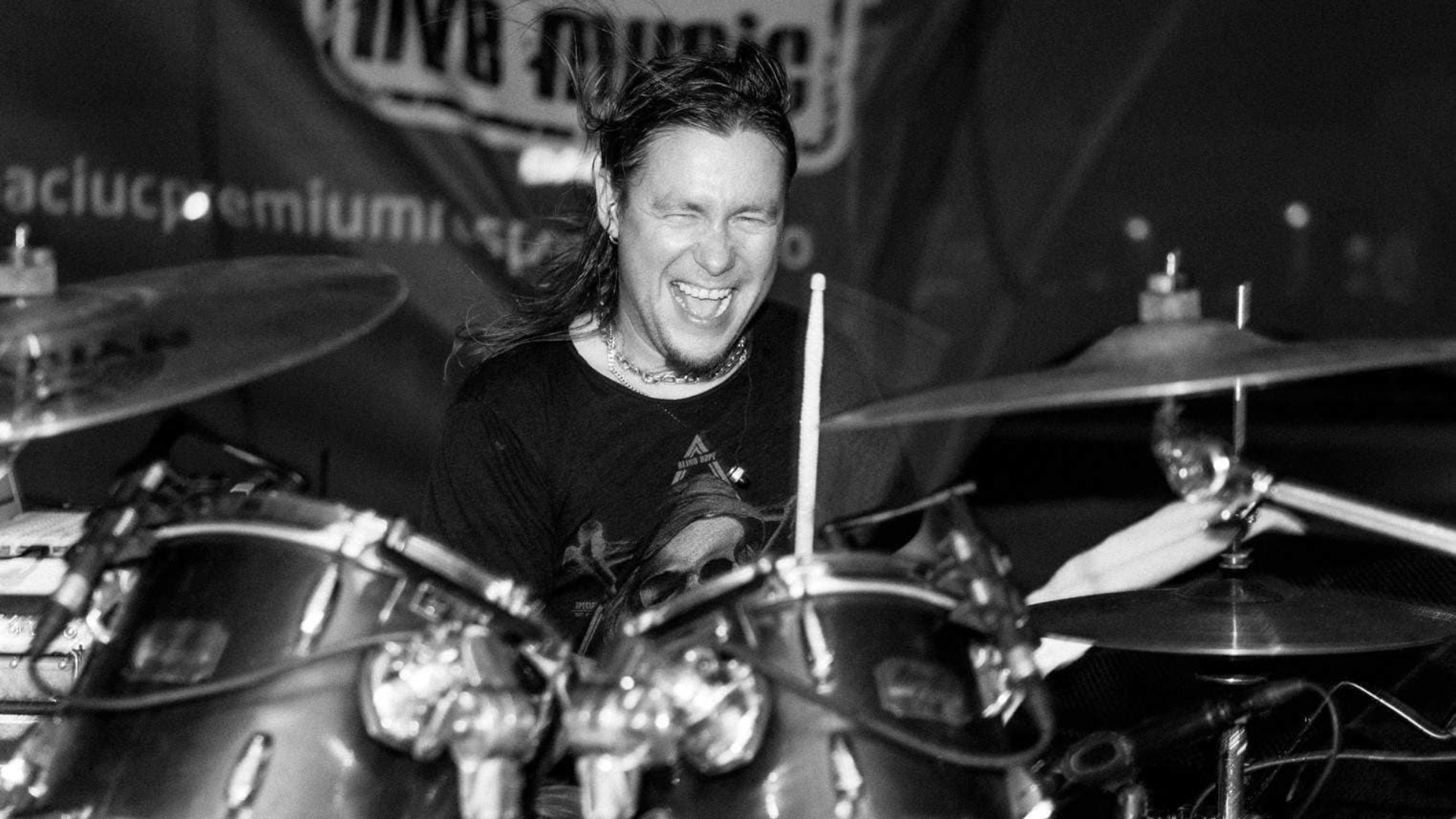 Toboșarul trupei VUNK a murit. „Astăzi, lumea noastră a devenit mai ...