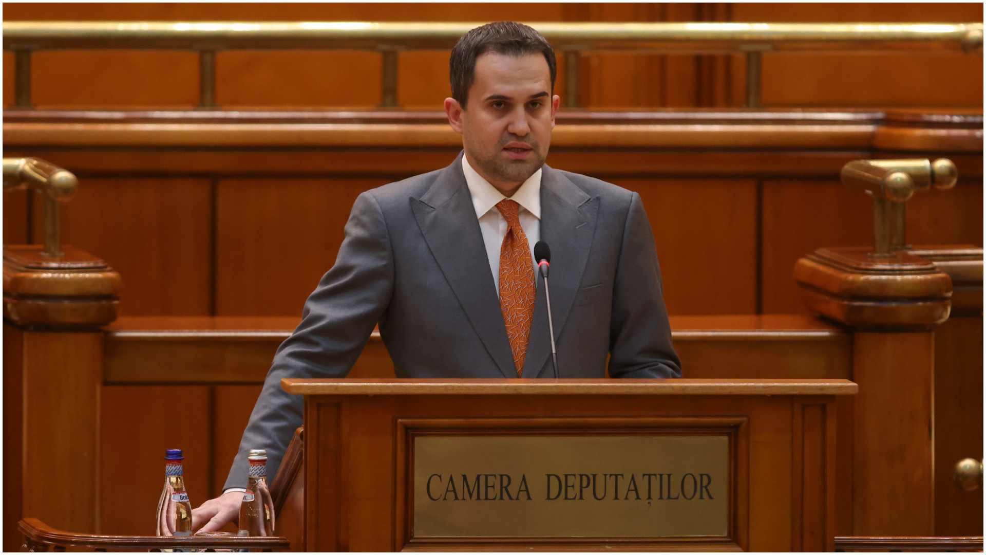 Ministrul Transporturilor le cere directorilor CFR Călători și CFR ...