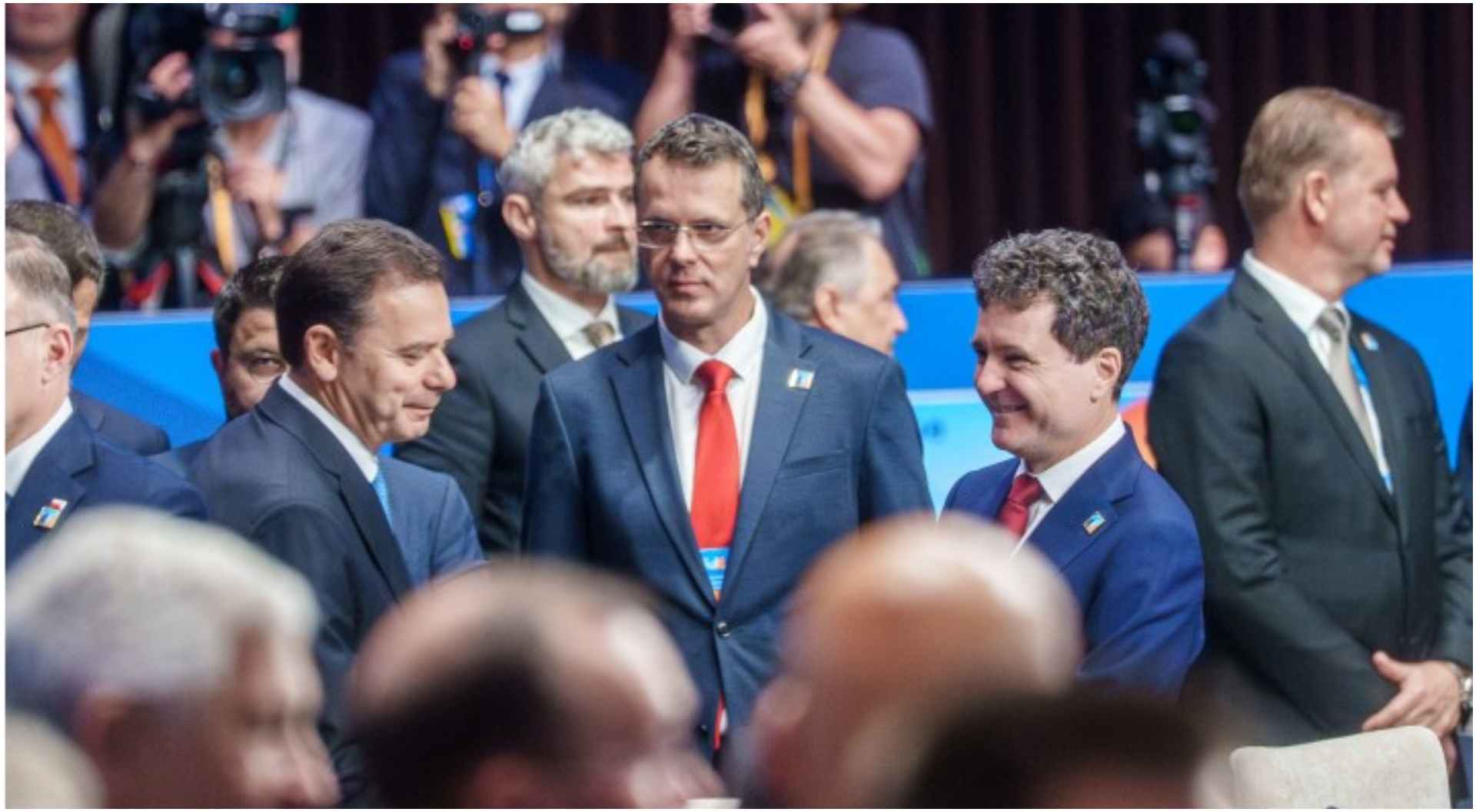 România va primi 18 avioane de luptă F16 de la olandezi, anunță ...