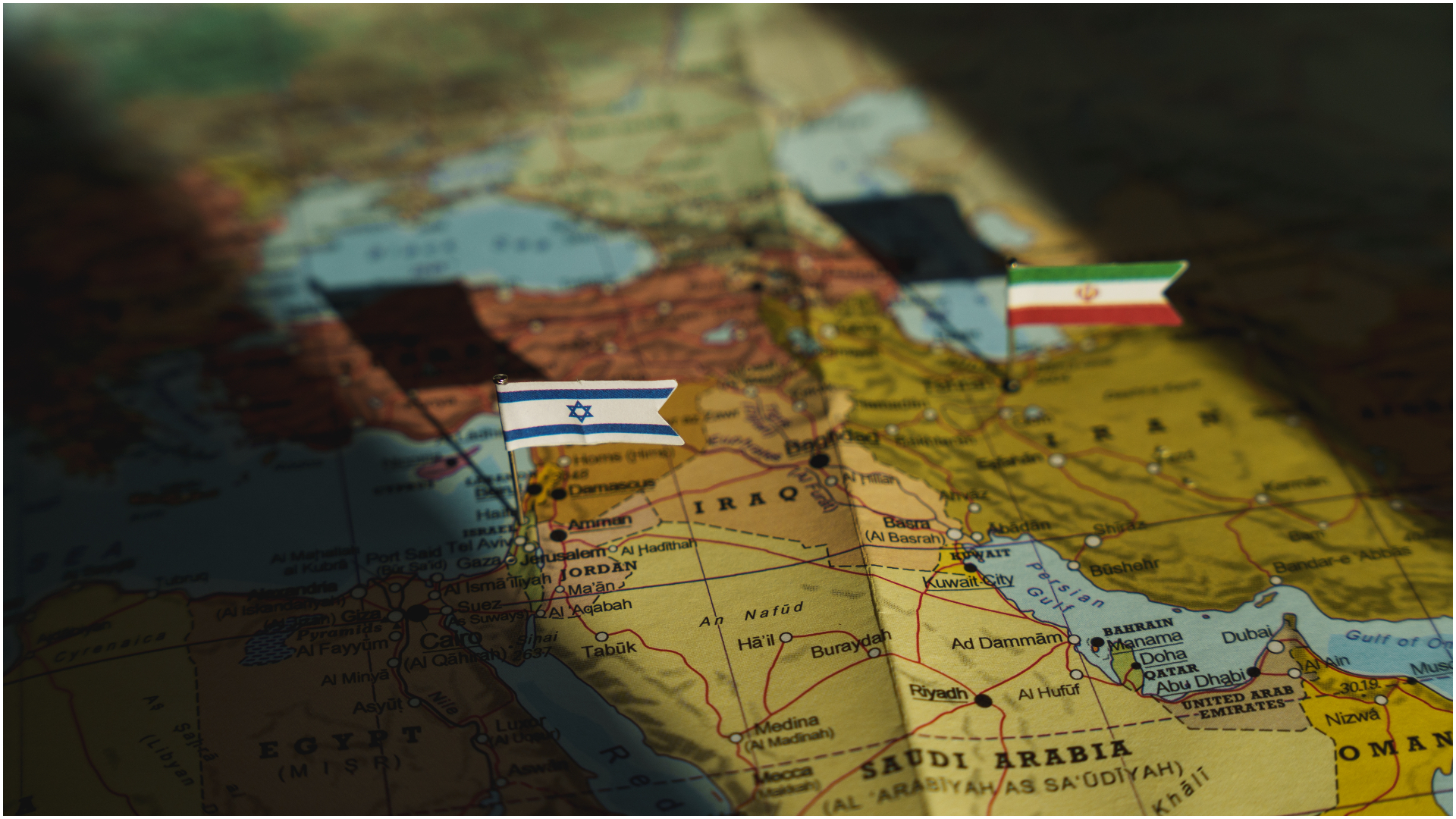 Sute de români, blocați în Israel și Iran. Secretarul de stat pentru ...
