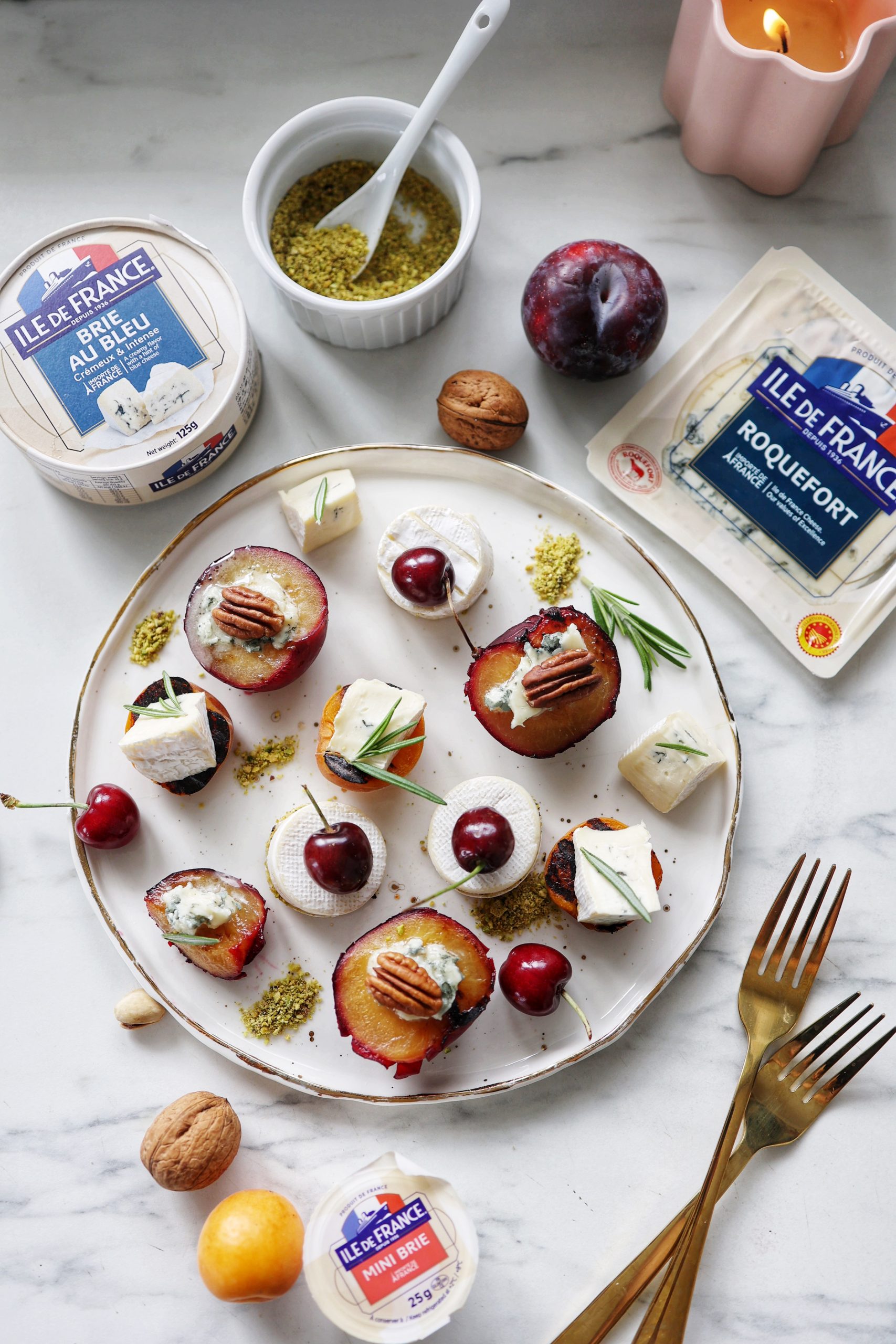 Coolinaria: Fructe coapte cu specialitati de branza ILE DE FRANCE – un ...