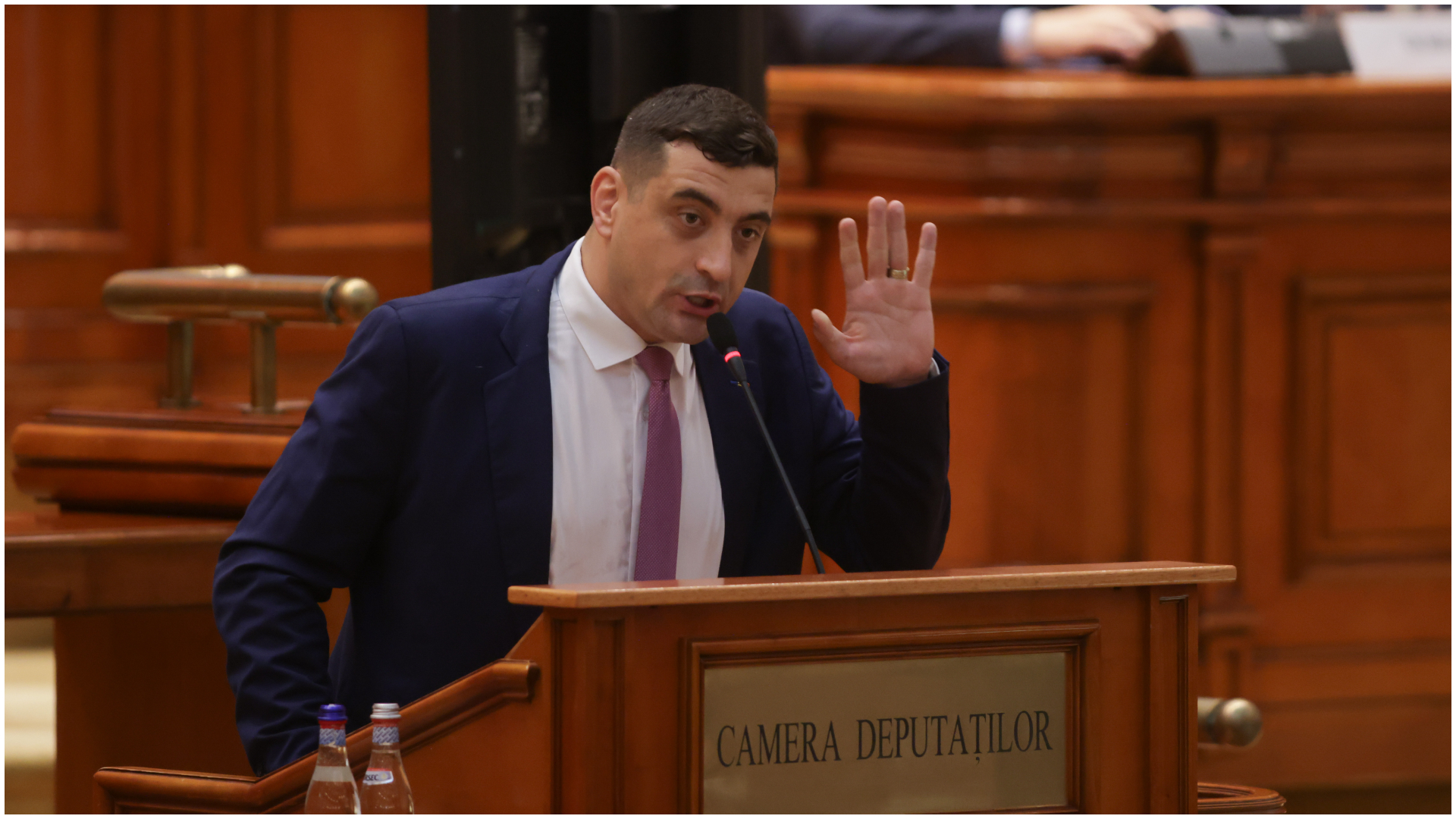 Cele patru moțiuni de cenzură depuse de AUR împotriva Guvernului ...