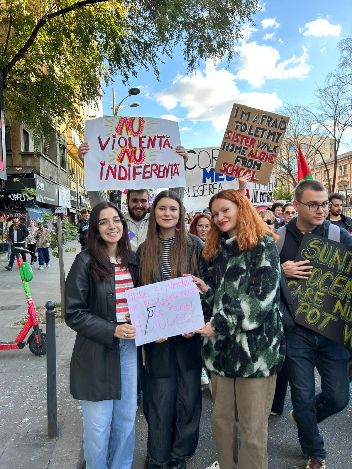 Marș pentru siguranța femeilor în București și în alte 9 mari orașe ale ...