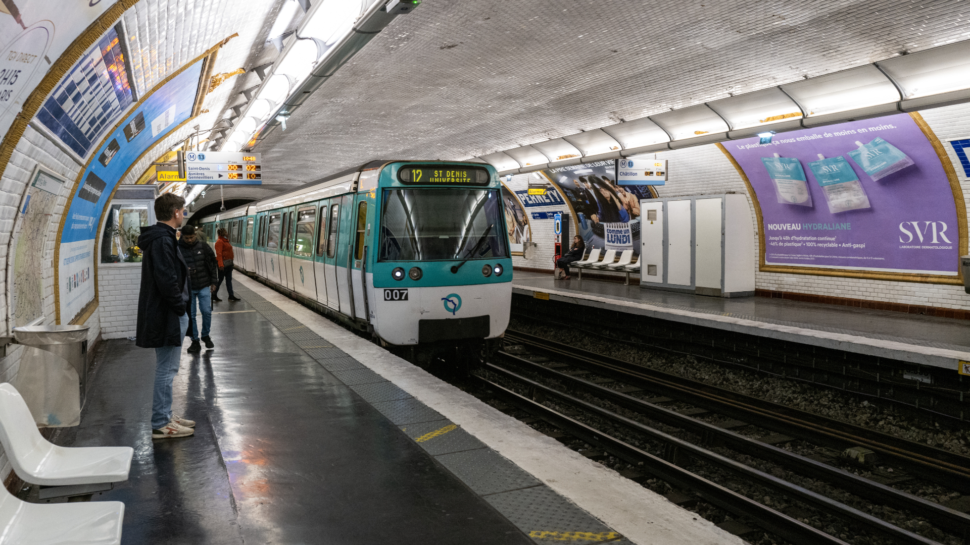 O pană de curent a afectat transportul public din Paris. Mai multe ...