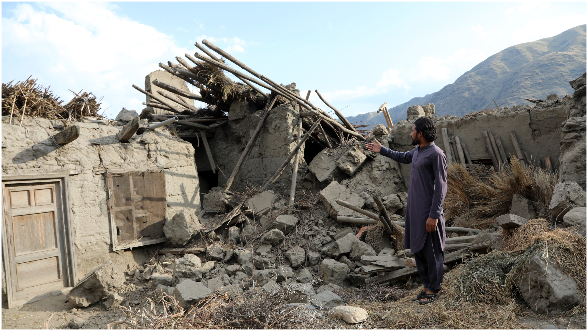 Zece morți și peste 250 de răniți în urma unui cutremur cu magnitudinea ...