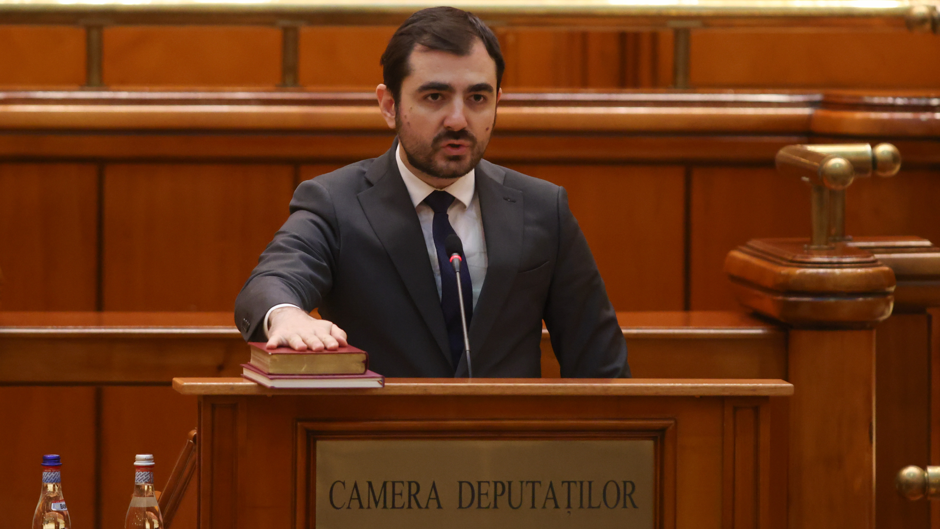 Piața Victoriei. Reformele ignorate de guvernul Bolojan. Invitat este ...