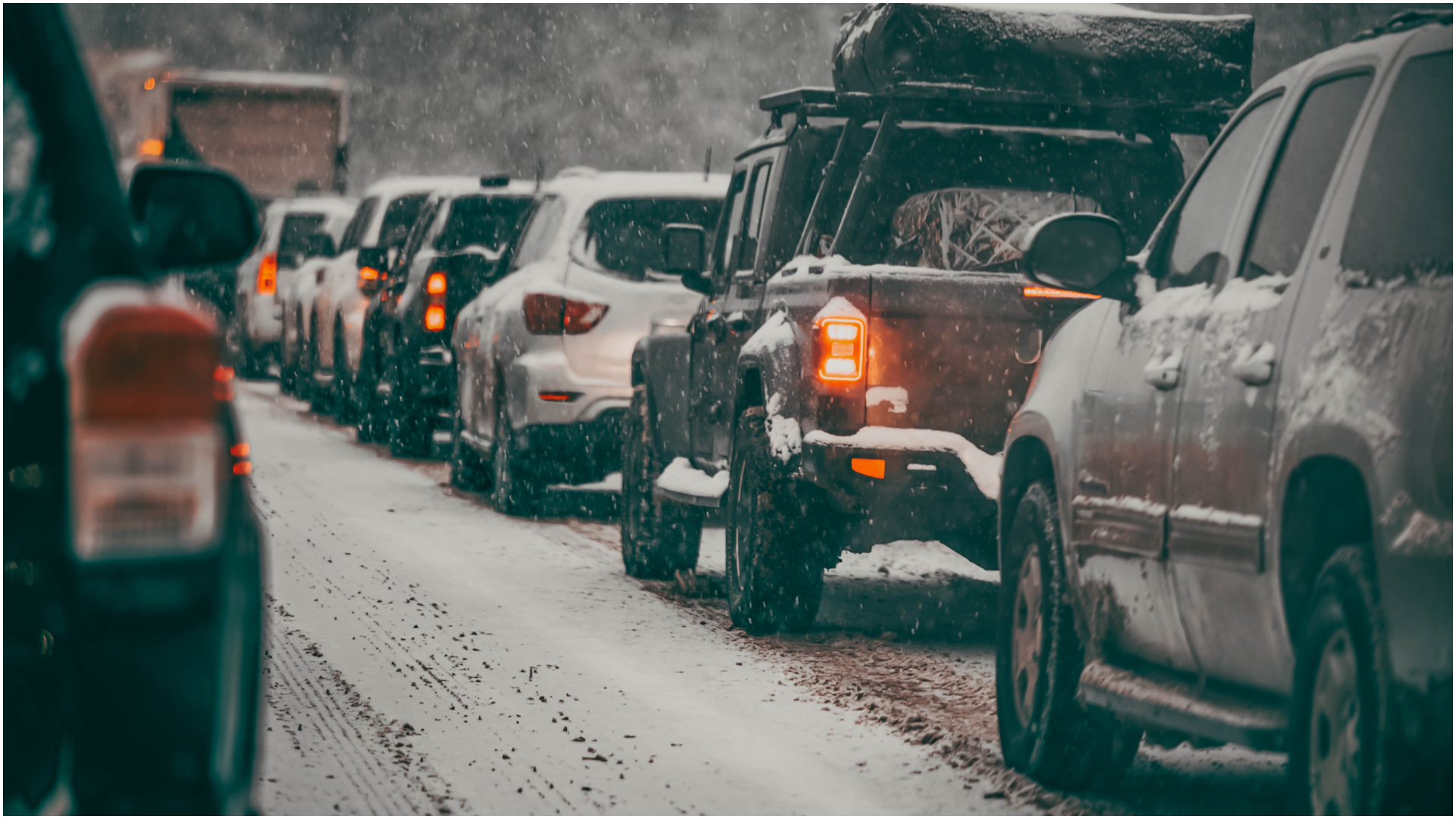 Aglomeraţie pe DN 1, spre Bucureşti, odată cu încheierea vacanței de ...