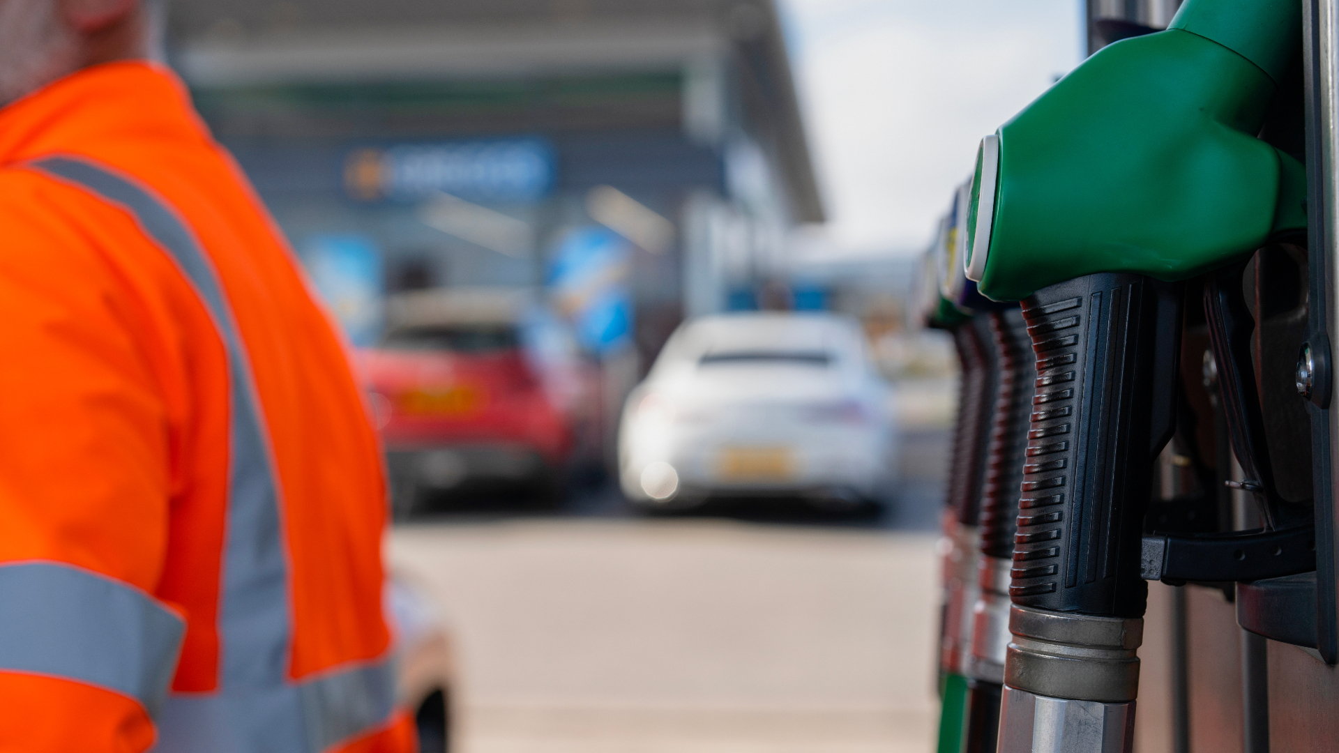 O nouă scumpire la pompă. Cât costă acum benzina și motorina : Europa FM
