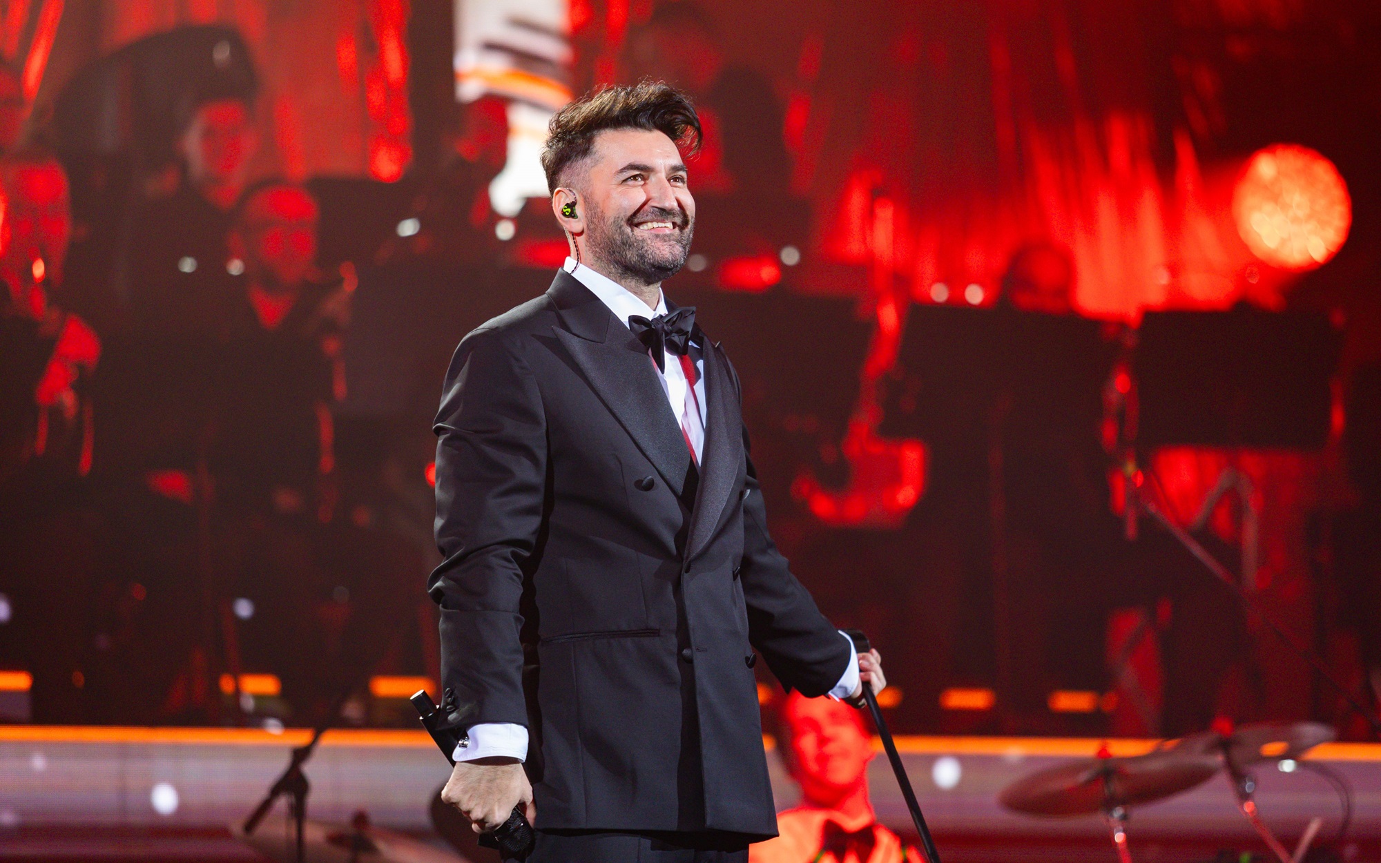 Cadoul perfect pentru luna iubirii: Bilete la turneul-eveniment Armonie ...